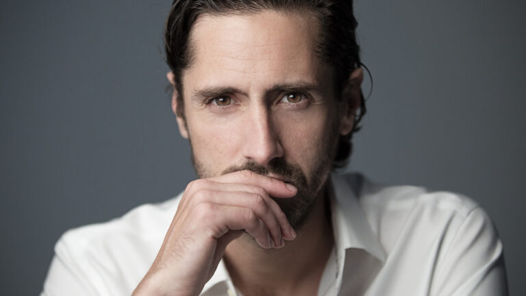 FlixOlé entrevista a Juan Diego Botto por su ópera prima